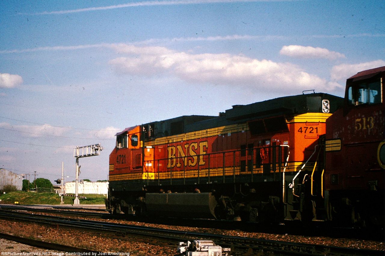 BNSF 4721